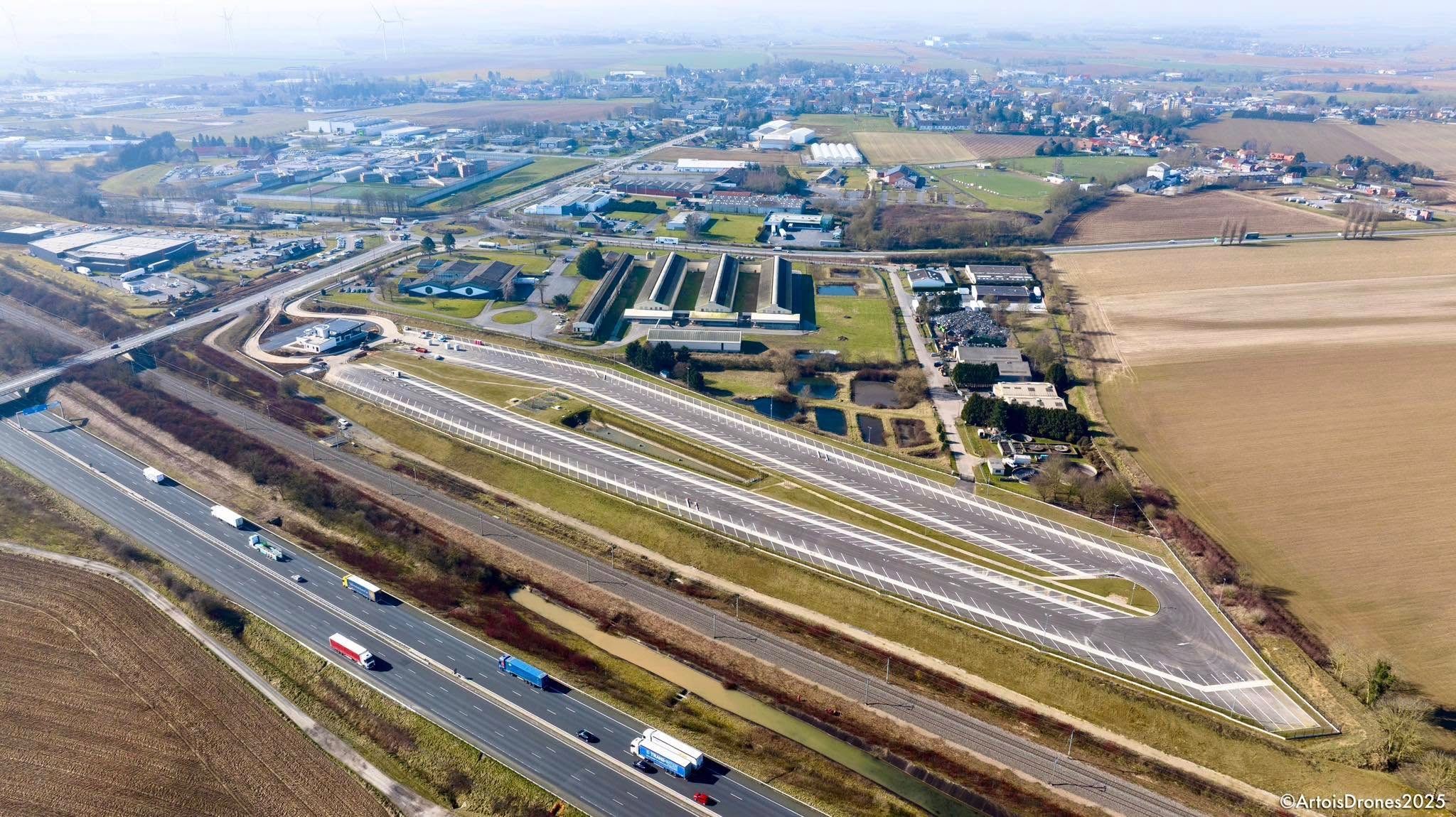 Bapaume Truck House A1: a new safe and secure service hub for drivers ...